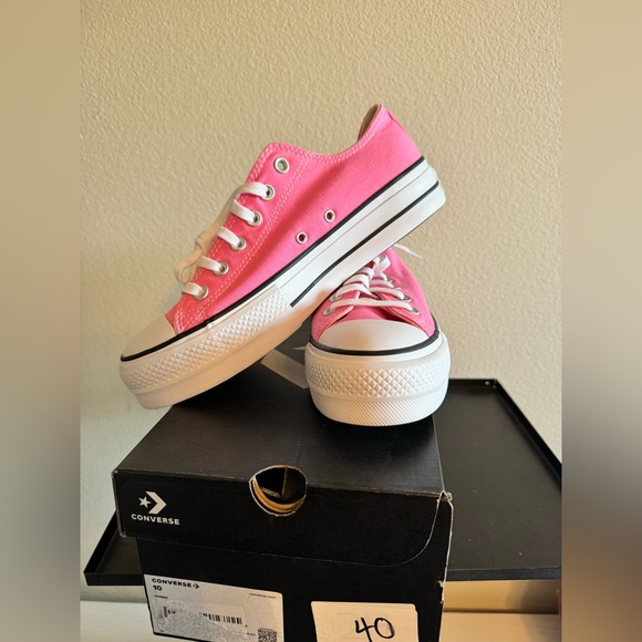 Converse | Shoes | Chuck Taylor All Star Lift Platform Hyper Pink ...